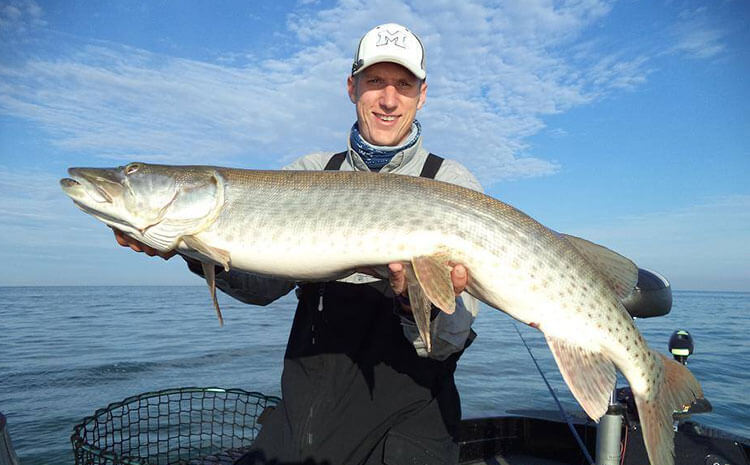 Taking Photos – Michigan Muskie Alliance